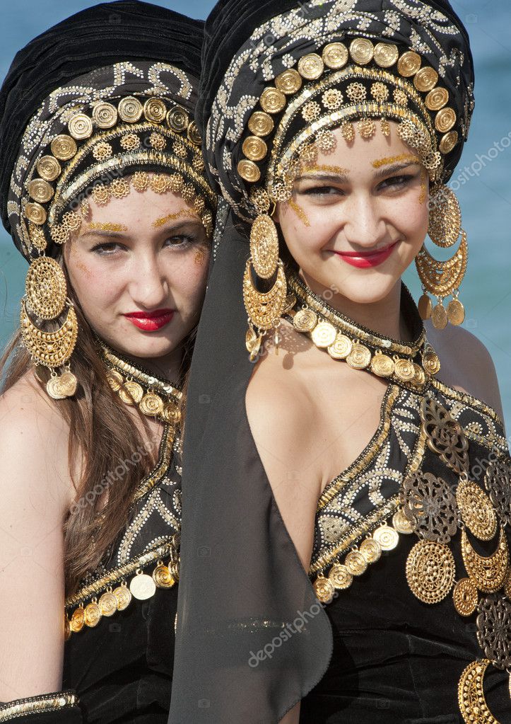 Moors in Traditional Dress – Stock Editorial Photo © fotomicar #11236586