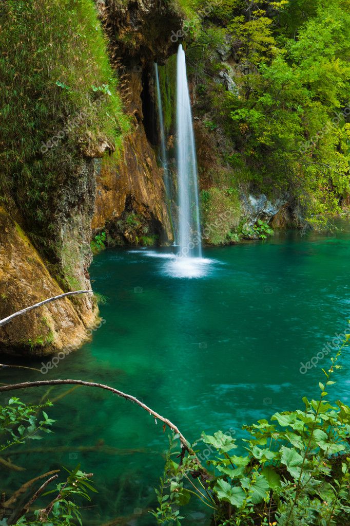 Waterfall and lake — Stock Photo © Mironovfoto #11047053