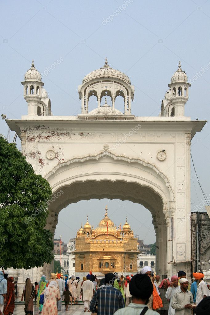 Archway at Golden Temple — Stock Editorial Photo © imagex #11659363