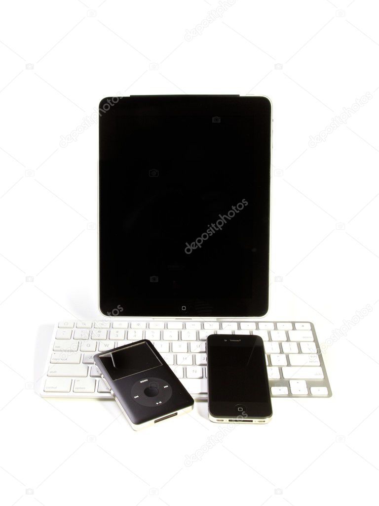 Apple Ipad and Iphone — Stock Editorial Photo © Vividrange #11026186