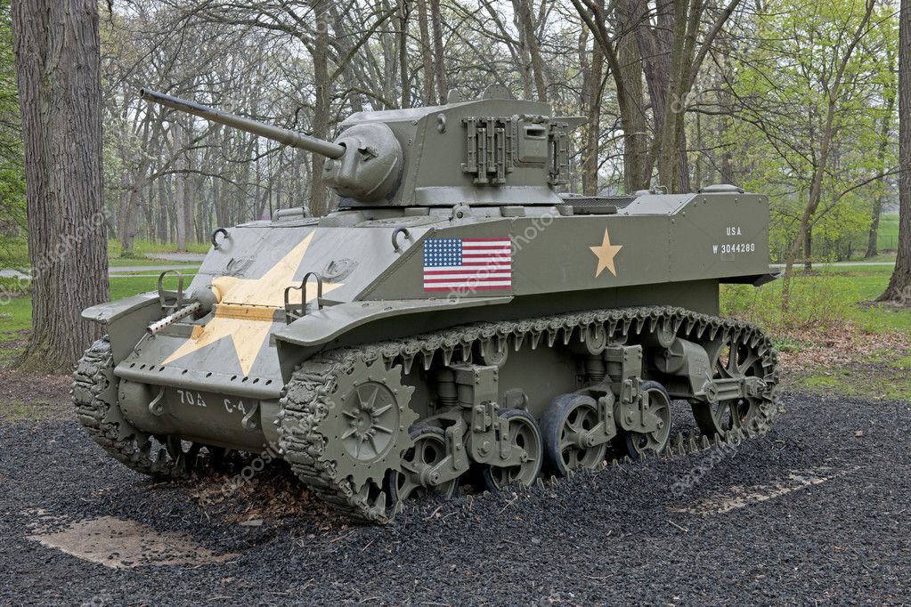 Tanque de la Segunda Guerra Mundial: fotografía de stock © jjvallee ...