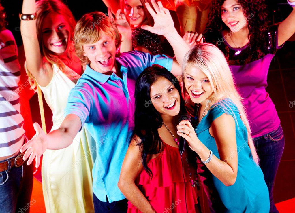 Singing — Stock Photo © pressmaster #11340795