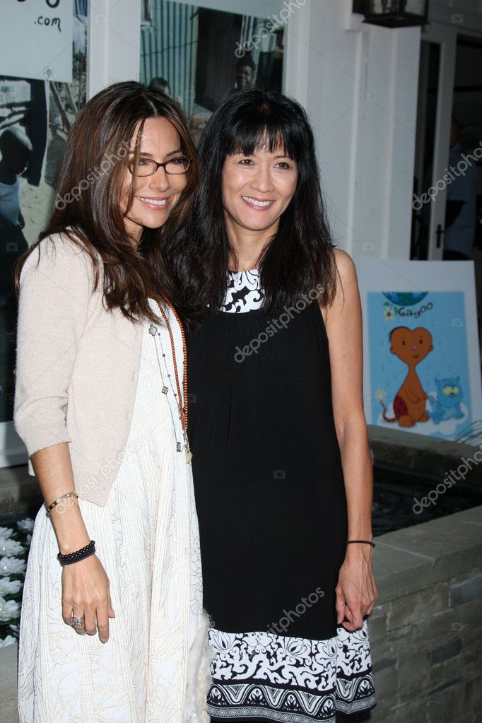 Vanessa Marcil-Giovinazzo, Suzanne Whang – Stock Editorial Photo © Jean ...