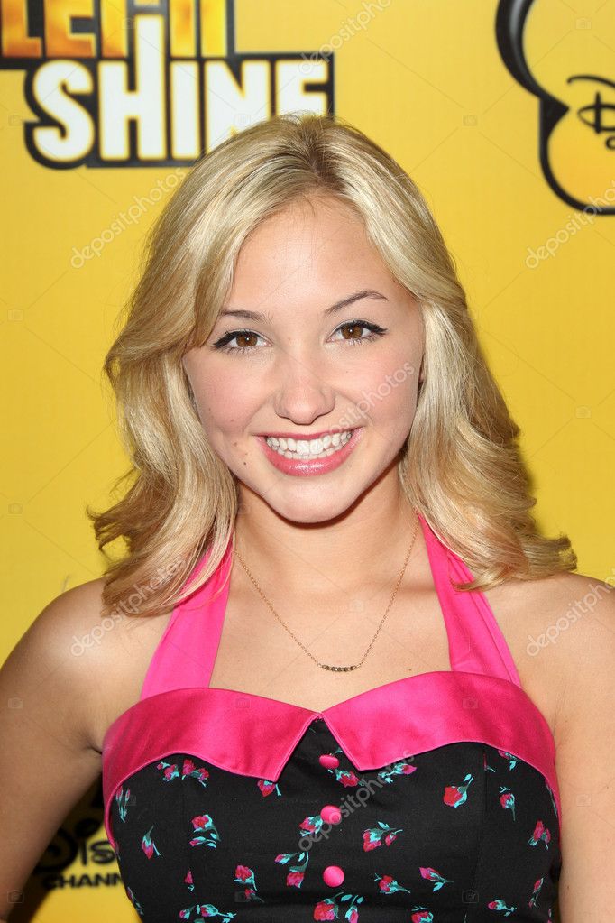 Audrey Whitby – Stock Editorial Photo © Jean_Nelson #11710175