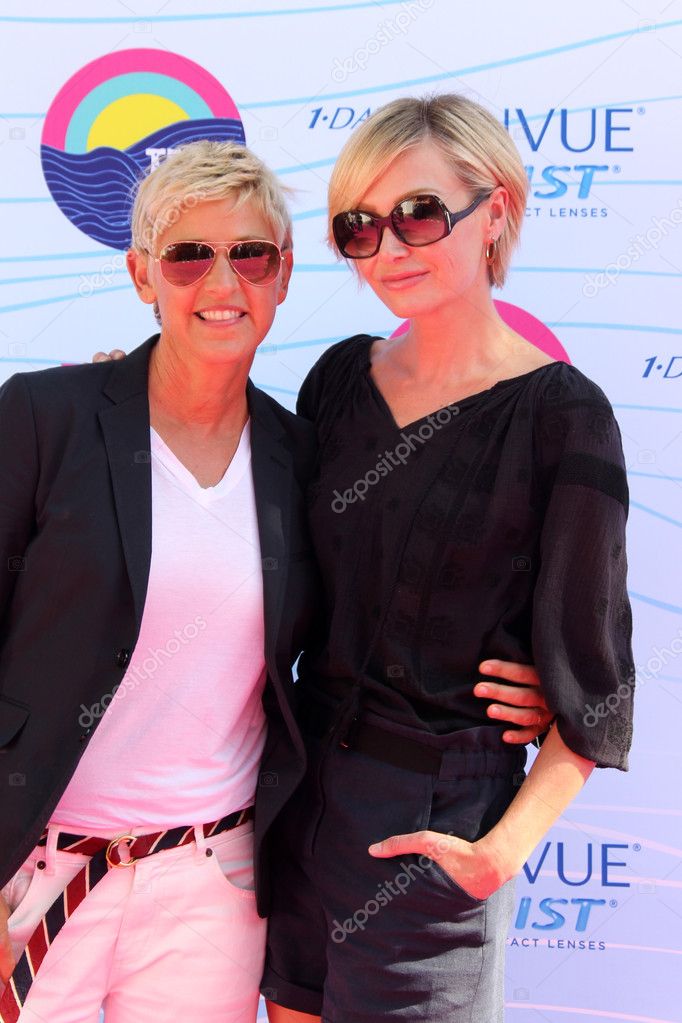 Ellen DeGeneres, Portia de Rossi – Stock Editorial Photo © Jean_Nelson ...