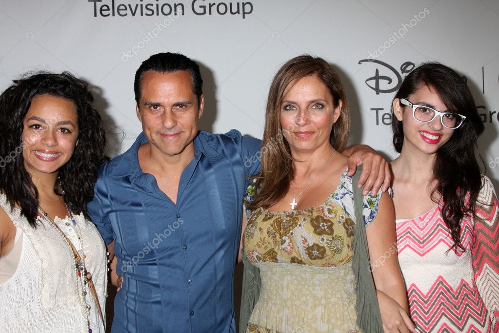 Maurice Bernard, family – Stock Editorial Photo © Jean_Nelson #11911489